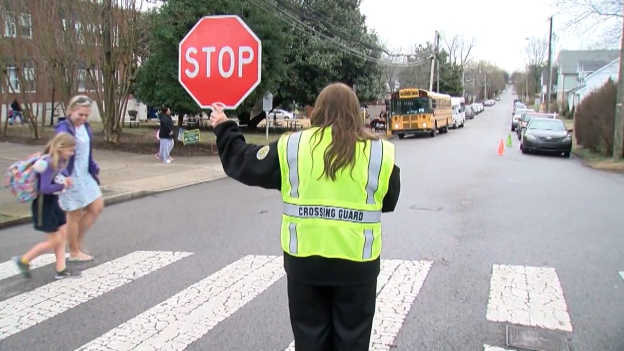 Hamilton Police look to hire crossing guards - Hamilton Pulse